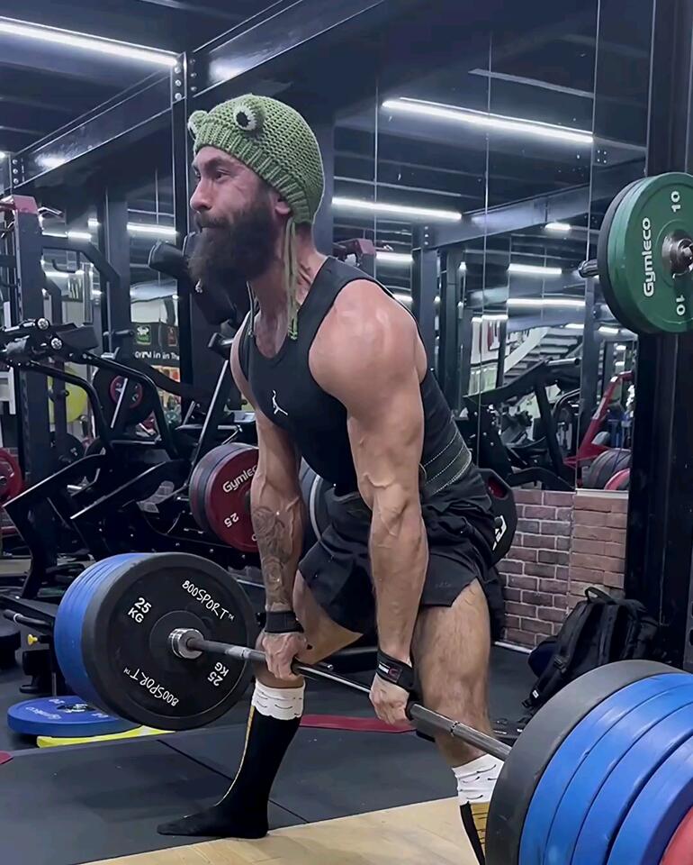 300kg - 79 kg body weight #anatoly #cleaner - NewsBreak