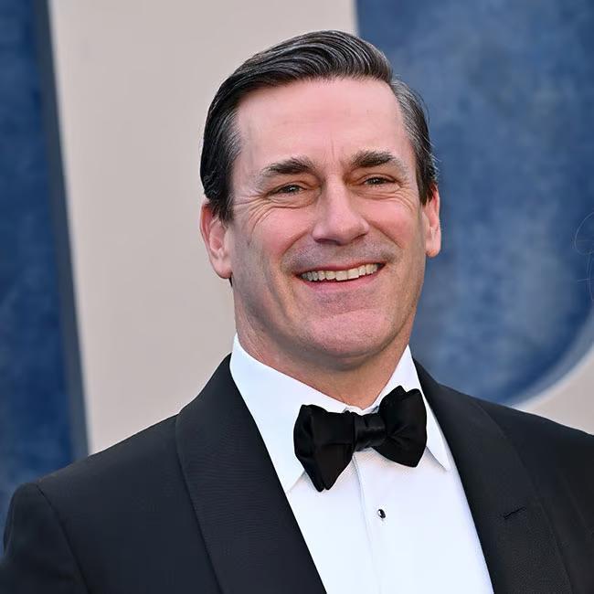 Fans Are Losing It After Seeing Jon Hamm Dancing And 'Vibing' At The ...