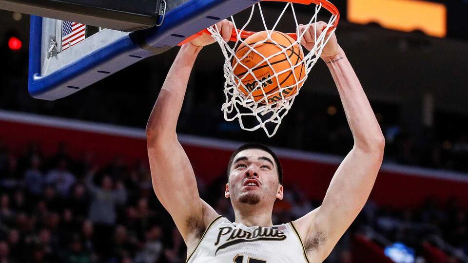 Purdue’s Edey wins second straight AP Player of the Year Award - NewsBreak