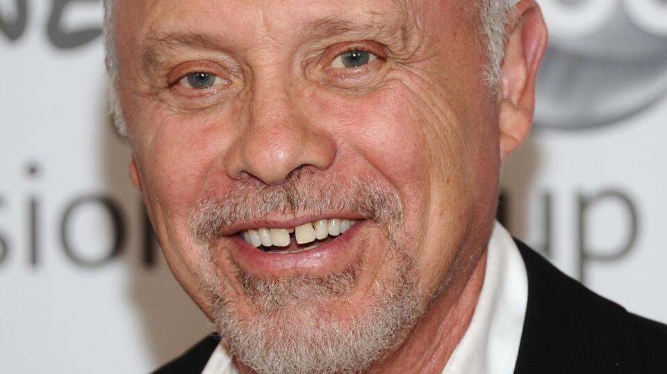 What's Really Happened To Hollywood Latin Legend Hector Elizondo, Who's ...