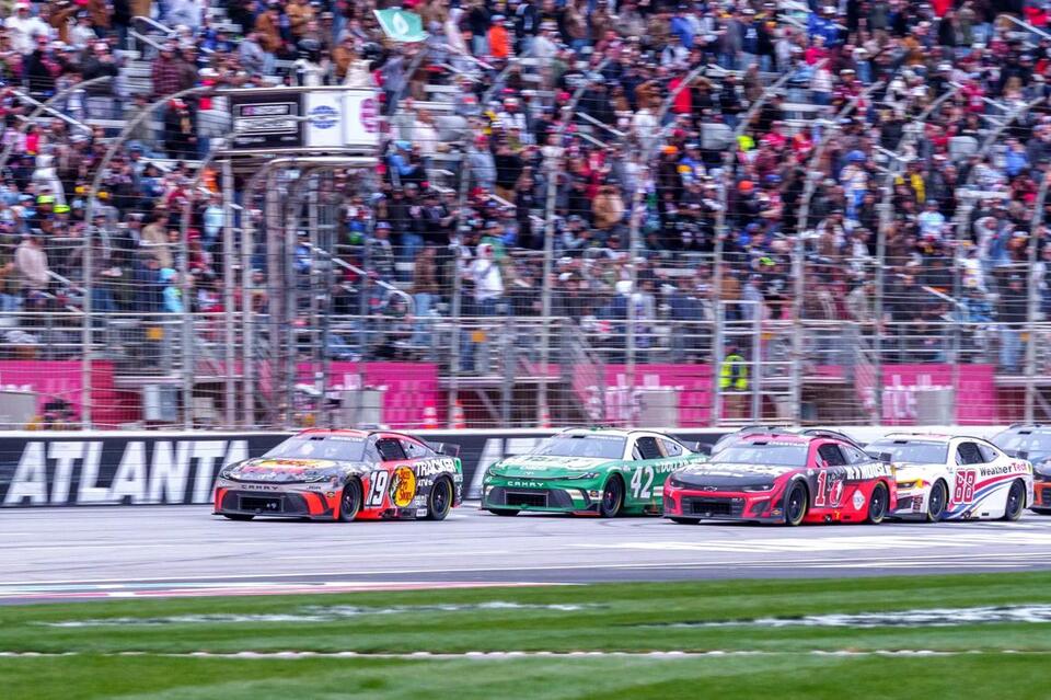 How To Watch the NASCAR Race This Weekend: Full Schedule and TV Info ...