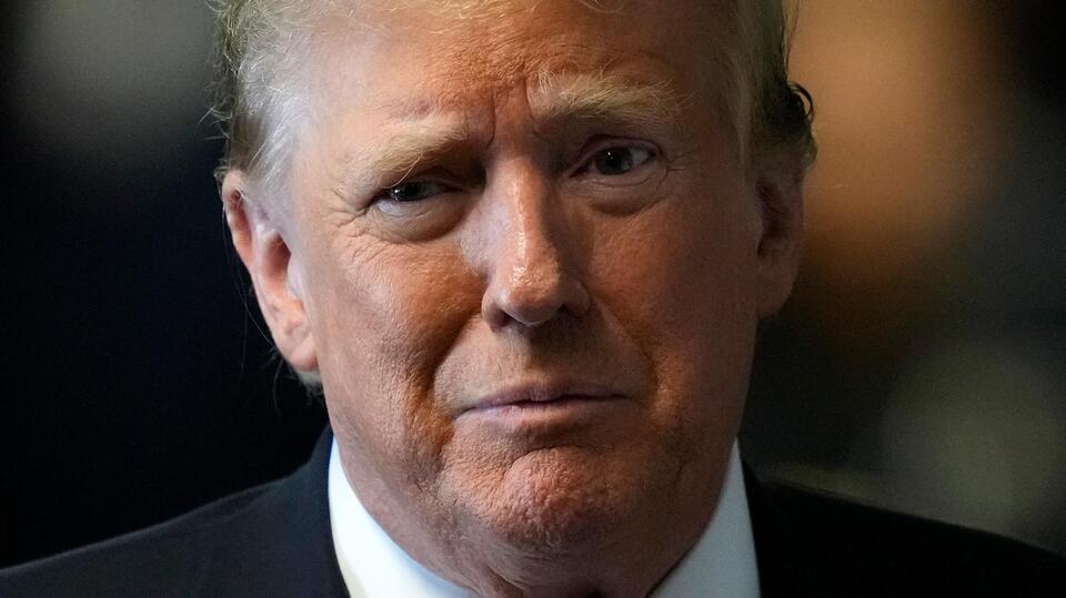 Every Pollster in America Agrees America Hates Trump - NewsBreak