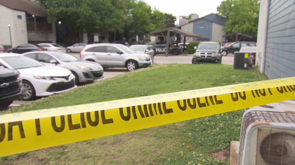 'She Was Right There In The Doorway': Witness Tries To Help Woman Shot ...