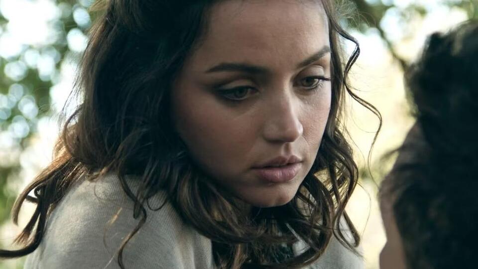 Ana de Armas and Sydney Sweeney's Box Office Bomb Beats Robert Redford ...