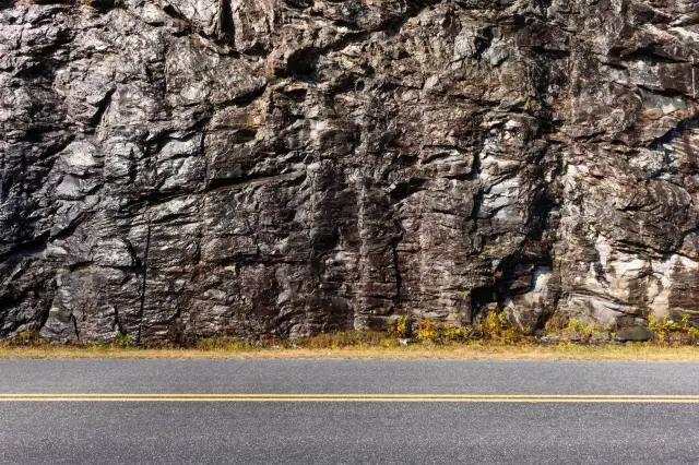 Hiker stunned after making troubling discovery at popular mountaintop vista: 'This town is such ...