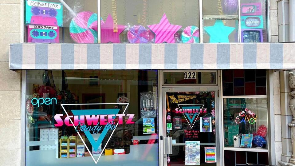 Downtown candy store closing doors, cites low sales - NewsBreak