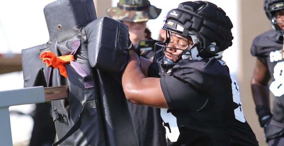 DL Bishop Thomas not expected to be with Buffs football in 2024 - NewsBreak