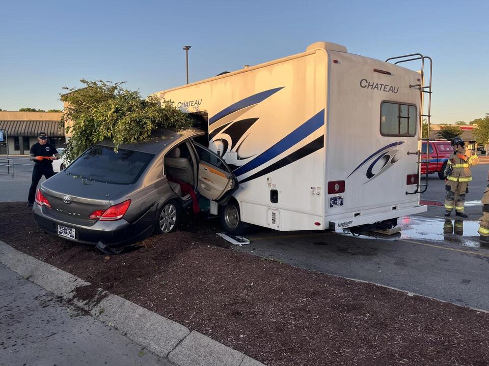 Car Plows Through RV in Kroger Parking Lot Crash in Murfreesboro ...