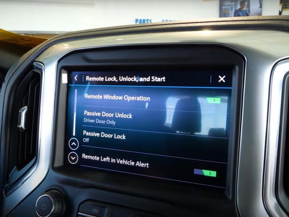 How to Roll Up or Down Your Car Windows With Your Key Fob - NewsBreak