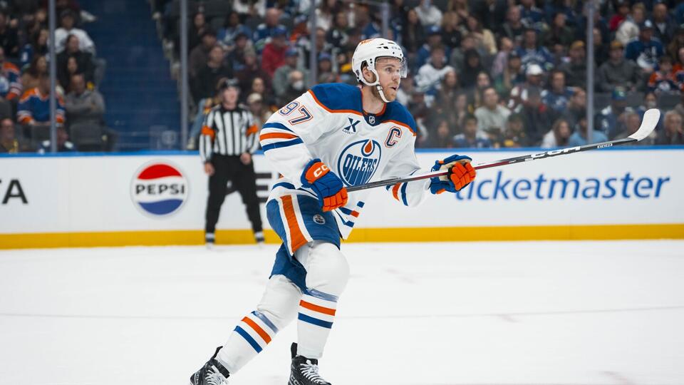 Connor McDavid signs a two-year, $25 million contract extension with ...