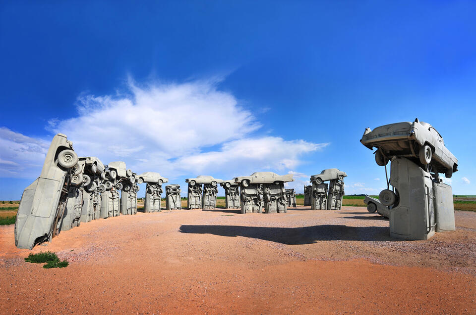 Roadside Attractions That Define Classic US Travel - NewsBreak