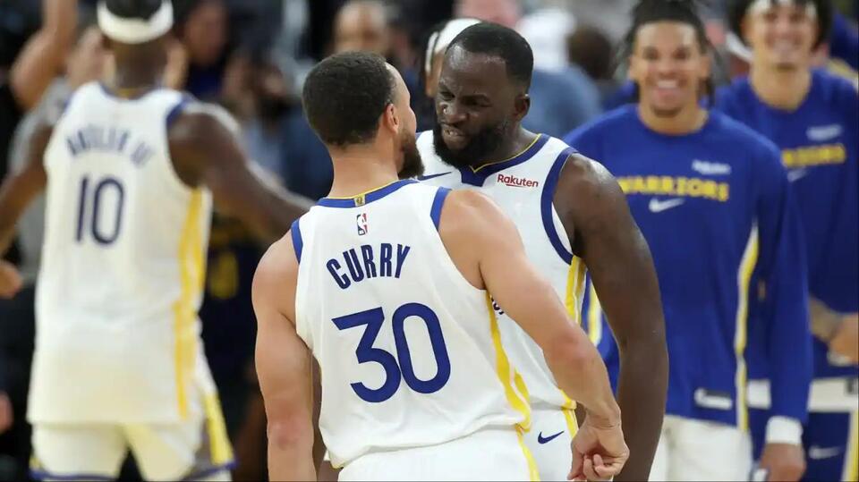 Draymond Green Finally Reacts To Steph Curry Staring Him Down - NewsBreak