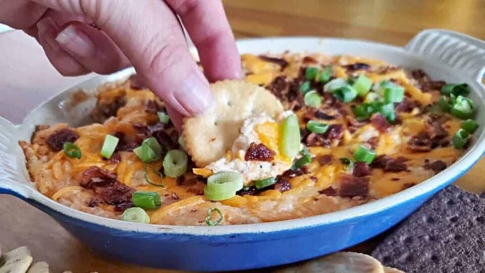 31 potluck dishes people go back for first - NewsBreak